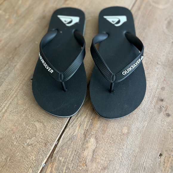 Quiksilver | Shoes | Quicksilver Flip Flops For Boys | Poshmark